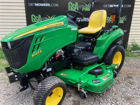60in John Deere 1023e Sub Compact Utility Tractor Diesel 4x4 Low Hour