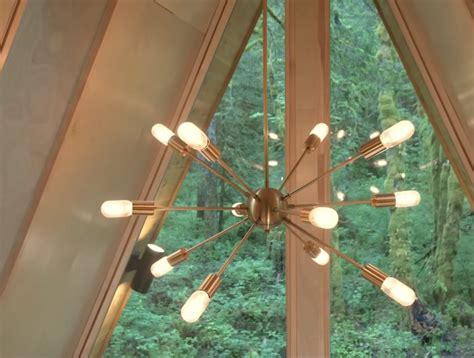 Man Builds A Frame Cottage Wedged Up In The Trees For Beautiful Experience