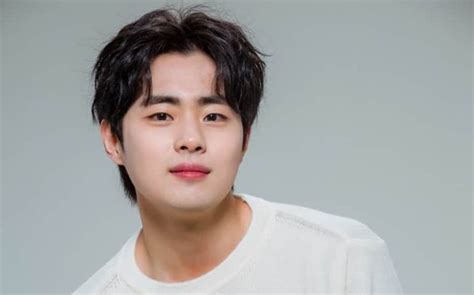 Jo Byung Gyu Height Weight Body Measurements Shoe Size