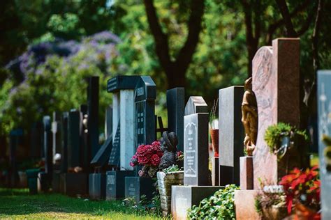 Private Cemeteries Where The Dead Rest In More Luxury Than Some Of The