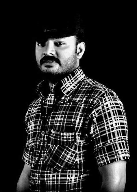 സ്വന്തം ജീവിതത്തിൽ നാം വല്ലാതെ വേദനിക്കുമ്പോഴും ചുറ്റുമുള്ളവരോട്