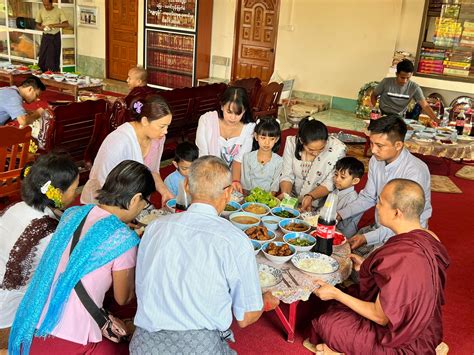 ယနေ့ 13 4 2024 🌷 နေ့ဆွမ်း အလှူုရှင်🌷 တာချီလိတ်မြို့၊ နေ နှစ်ဖက်အဖိုးအဖွားများဖြစ်ကြသော ဦးညိုလ