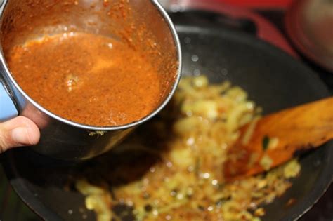 Chettinad Egg Curry Eggs Cooked In A Spicy Roasted Masala Gravy Yummy Tummy