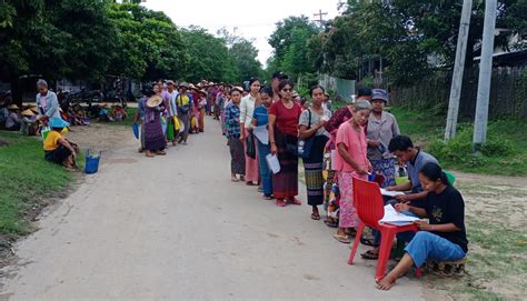 ကန့်ဘလူမြို့၌ တန်ဖိုးသင့်စားသောက်ကုန်များ ရပ်ကွက်အလိုက် ရောင်းချပေးလျက်ရှိ Information And