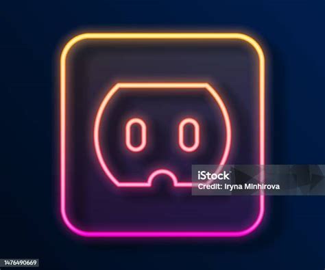 검은 색 배경에 고립 된 빛나는 네온 라인 전기 콘센트 아이콘 전원 소켓 로제트 기호 벡터 개념에 대한 스톡 벡터 아트 및 기타