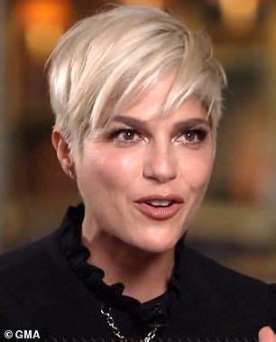 Selma Blair Says She Is Doing Great Three Years After Ms Diagnosis