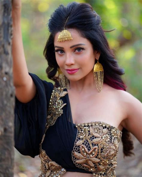 Hot Adaa Khan Sizzling In Black Bollywoodfever
