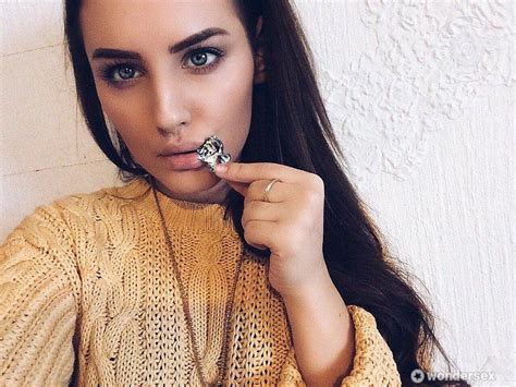 Отчаявшаяся девушка 26 лет ищет щедрого спонсора для помощи в Казани — объявление №1806 от 15