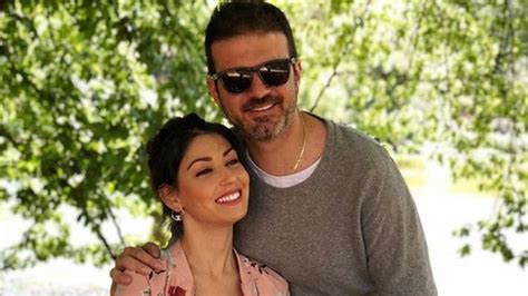 همسر استراماچونی همسرم پیش از ترک تهران پشت تلفن گریه می‌کرد؛ اگر مشکلات حل شود، او حاضر است