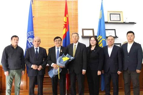 Монгол Улсын Гавьяат Багш доктор профессор Мишиг Очирын… Монгол Улсын Их Сургууль