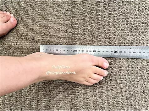 Tinysizedfeet Measuring Against Ruler And Home Items Amateur Amateur Porn XHamster