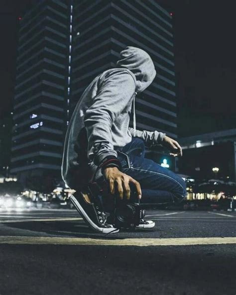 اگه دنبال عکس های فیک پسرونه هستی به ما سر بزن