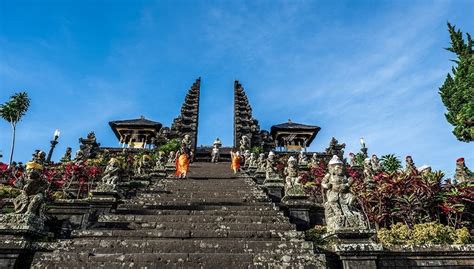 Pura Besakih Komplek Pura Hindu Terbesar Di Bali