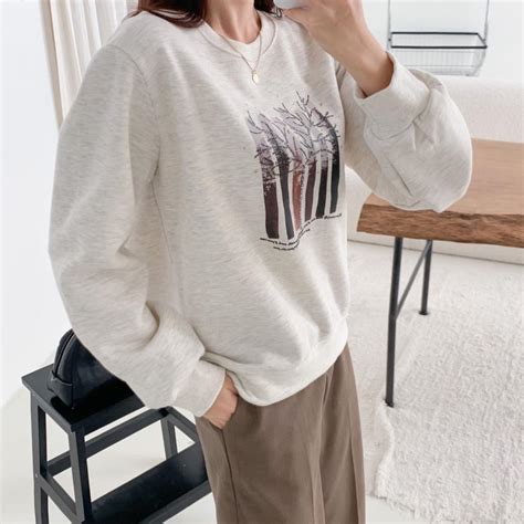 옷자락 여성 프린팅 기모맨투맨 겨울이너 중년 루즈핏 티셔츠