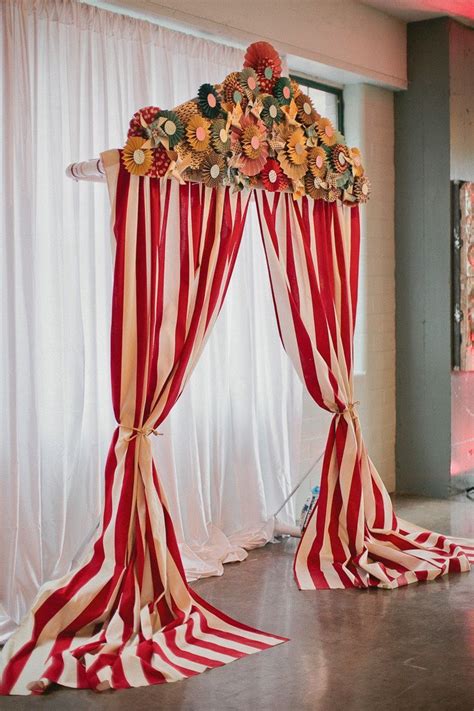 20 Carnival Centerpieces Ideas Circus Birthday Carnival Centerpieces