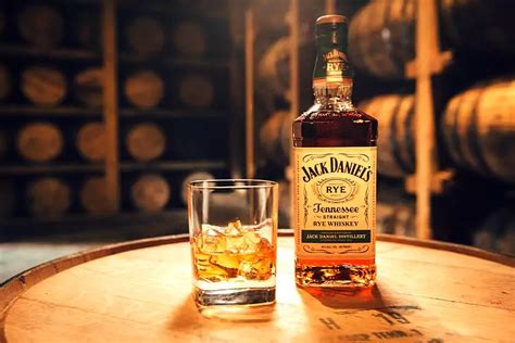 Виски Джек Дэниэлс (Jack Daniels): сколько стоит и как пить правильно ...