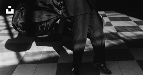 양복과 넥타이를 맨 남자의 흑백 사진 사진 Unsplash의 무료 스타일 이미지