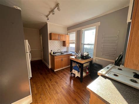 2483 Thurman Ave 3 Cleveland Oh 44113 Zillow