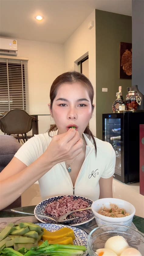 น้องแน๊ตเกศริน ชัยเฉลิมพล