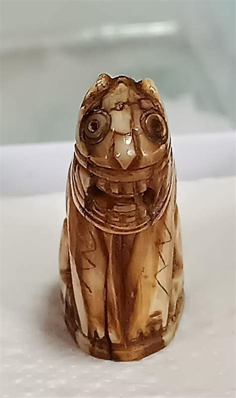 เขี้ยวเสือหลวงพ่อปาน วัดบางเหี้ย Ennxo