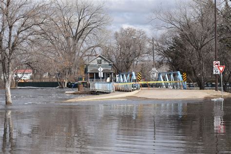 Swift Current Creek Rises Forces State Of Emergency For Local Area Globalnews Ca