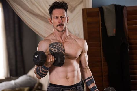 Why Kingdom Star Jonathan Tucker Dropped 30 Pounds For The Mma Drama