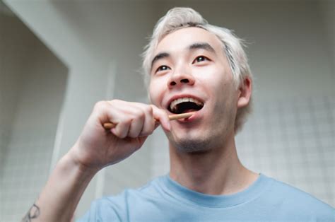 Minder Karena Gigi Kuning Yuk Coba Cara Alami Memutihkan Gigi Dengan Bahan Berikut