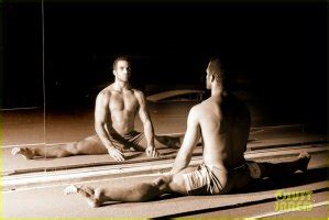 Us Gymnast Danell Leyva Posts Self Pics Page Lpsg