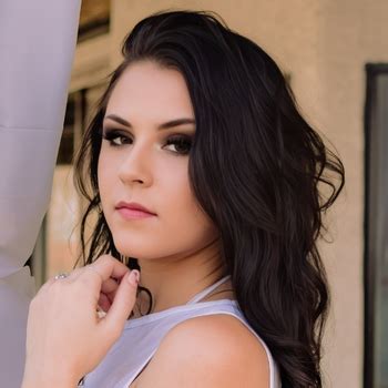 Ruby Moon биография рост вес размер груди