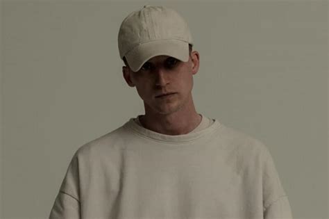 Nf Releases New Single Hope Announces 13 Track Album