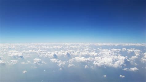 무료 이미지 하늘색 구름 낮 수평선 적운 비행기 여행 지구의 분위기 기상 현상 고요한 햇빛 컴퓨터 벽지 5000x2813 Yoyonam