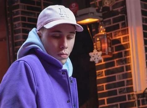 دانلود موزیک جدید کوروش وانتونز اونلی فنز متن بت کلونی