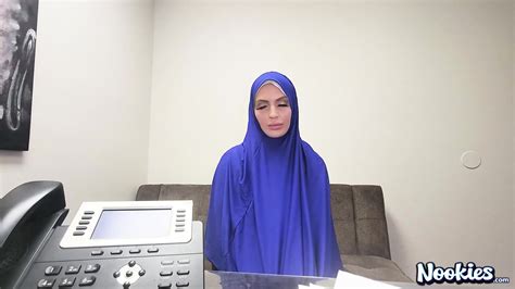 Nookies Hijab Sex Can She Get Through Immigration Eporner