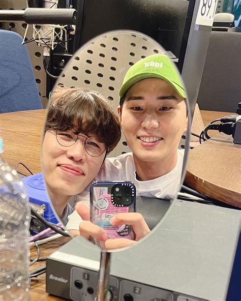 주디 on Twitter 나 휘핑크림 올려드릴까요 뭐래 휘핑크림 올릴까 웅 휘핑크림 올려주세요 휘핑크링 마니 쥬세요 귀엽다는듯이 웃기 https