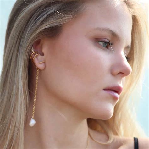 עגיל חובק פנינה אמיתית אלין Soho 100 Design Shop