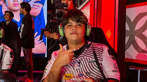 Profil Dan Biodata Faviannn Jungler Nyentrik Op Spesialis Solo Kill One Esports Indonesia