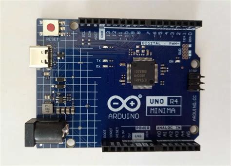Arduino Uno R4 Minima Renesas 48 МГц флеш 256 кБ ОЗУ 32 кБ 8 кБ Eeprom 823 грн Аксесуари й