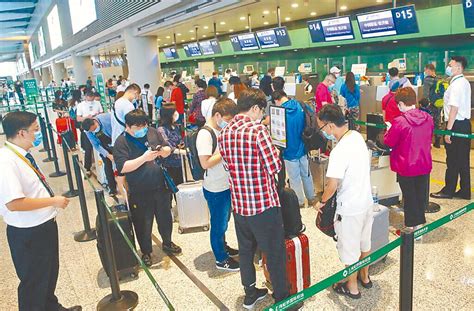 記者 梅花新聞網 宋秉忠綜合報導 境外旅客來台人次及消費只有疫情前的六成 陸客人次劇減85 ｜ 梅花新聞網