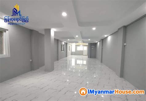 အလုံမြိုနယ် ငုဝါလမ်းပေါ်ရှိ ဝရံတာပါသော Hall Type အလွှာနိမ့်တိုက်ခန