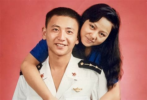 2001年，南海撞机后，王伟成功跳伞逃生，为什么那么多人找不到？
