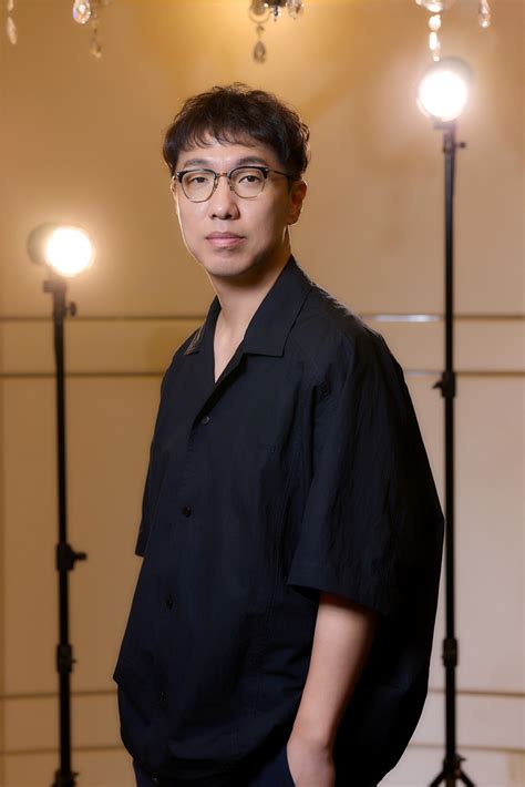 Imbc 영화의 본질은 극장 윤종빈 감독 한국 영화 살리려면 정부 지원 필요 강조 [인터뷰m] 이 흐름이 영화 산업 전반에 구조적인 악순환을 만들고 있다고 진단했다