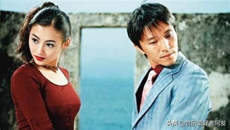 周星馳賀歲片劇照流出，這次是王寶強手拿「演員的自我修養」！ 每日頭條