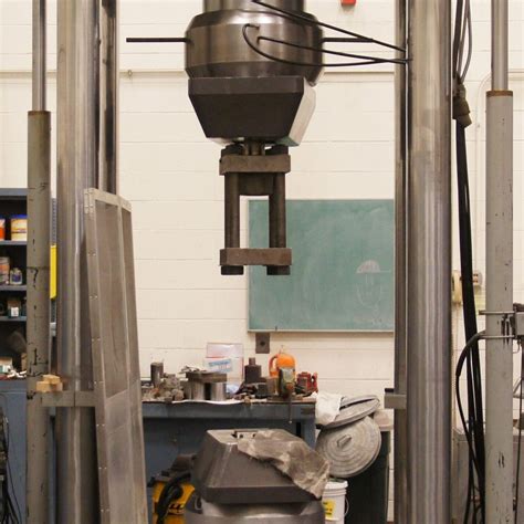 Testing Frames Newmark Structural Engineering Laboratory