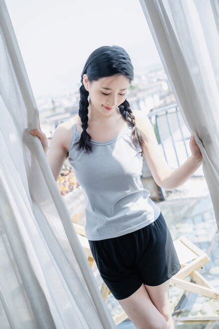年年Nnian 春风 年年Nnian 春风 4 Porn Pic
