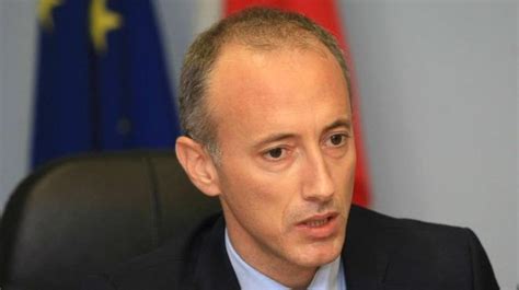 Министърът на образованието издаде нова заповед Новинарник