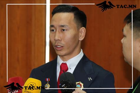 Пара таеквондогийн үндэсний шигшээ багийн тамирчин Олон улсын хэмжээний мастер Ганбатын Болор