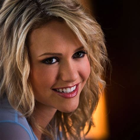 1024x1024 Resolution Blonde Face Smile 1024x1024 Resolution Wallpaper