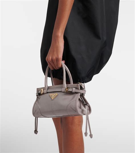 Bolso Prada Bonnie Mini De Piel En Gris Prada Mytheresa