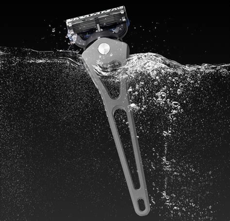 A Unique Razor With A Titanium Alloy Handle