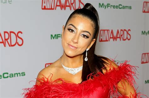 Extraordinary Facts About Lena The Plug Facts Net